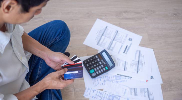 Canadians are prioritizing debt repayment in 2026 as financial ...