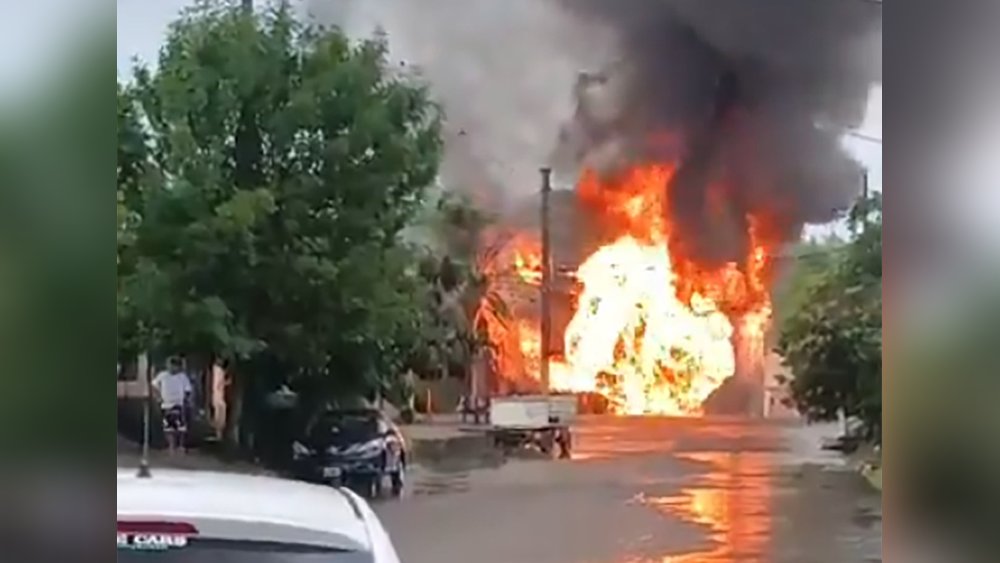 Major fire causes dozens of gas cylinders to explode