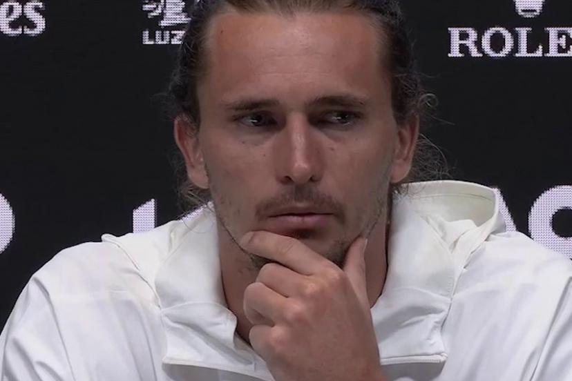 Alexander Zverev recadre un journaliste après une question sur sa vie ...