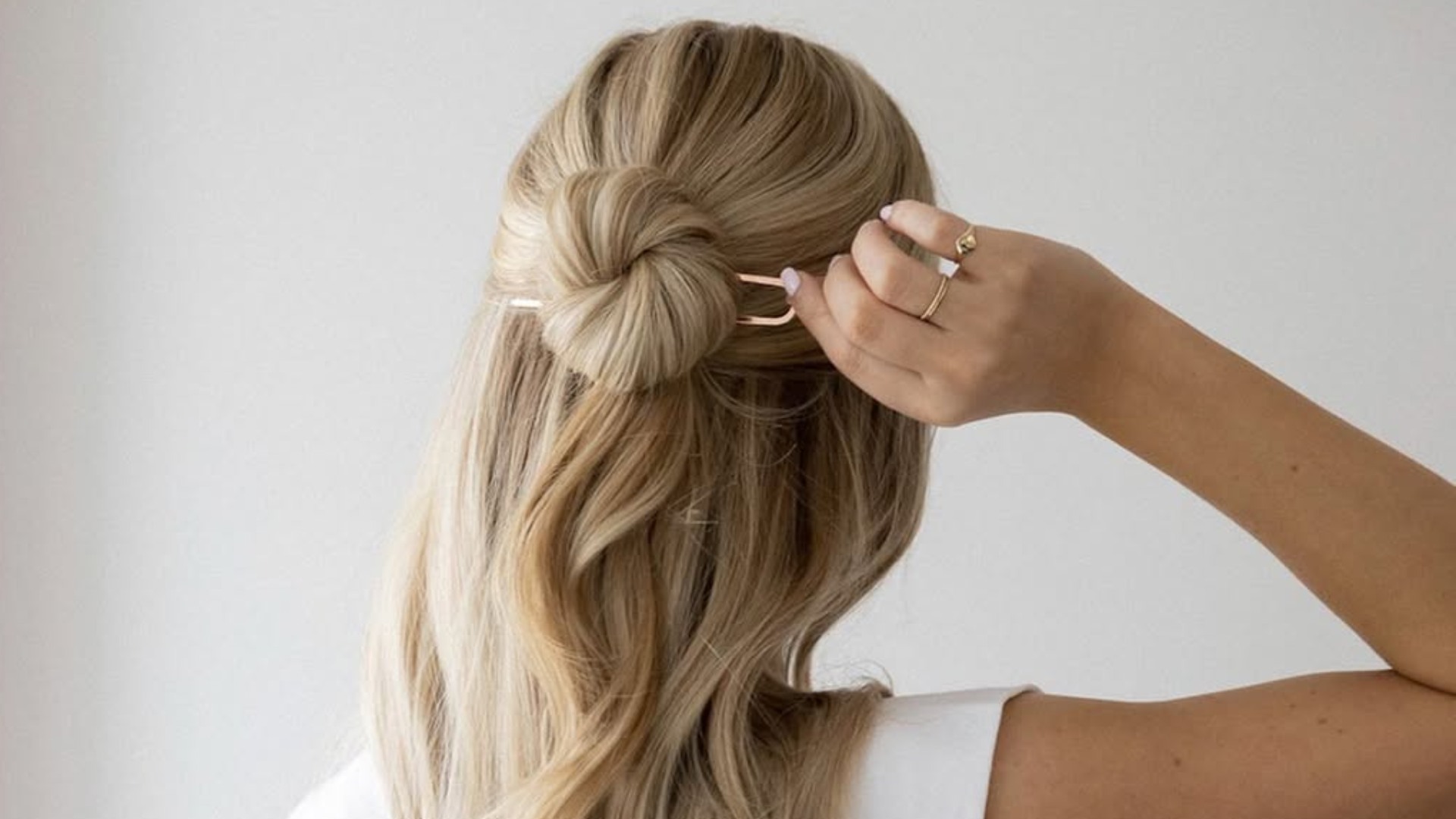 Koniec ze spinkami: ten dodatek do włosów zrewolucjonizuje twoje ...