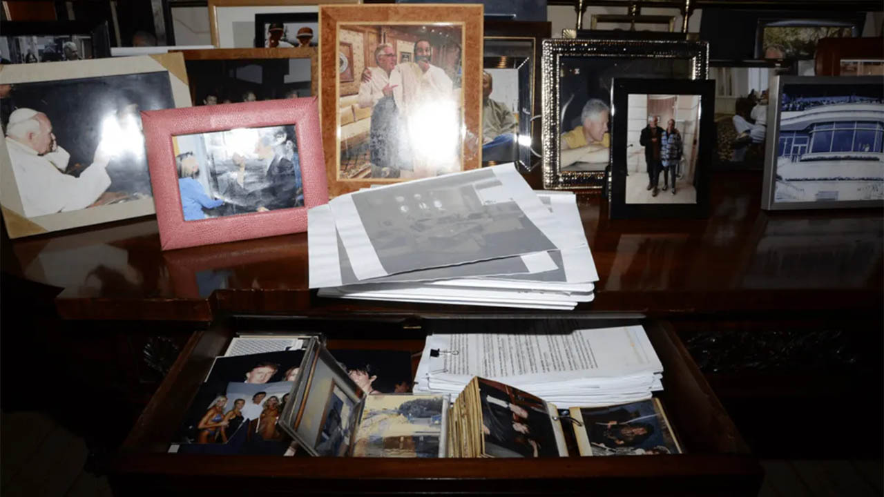 Trump-era DOJ fearful after public discovers top-secret Epstein files ...
