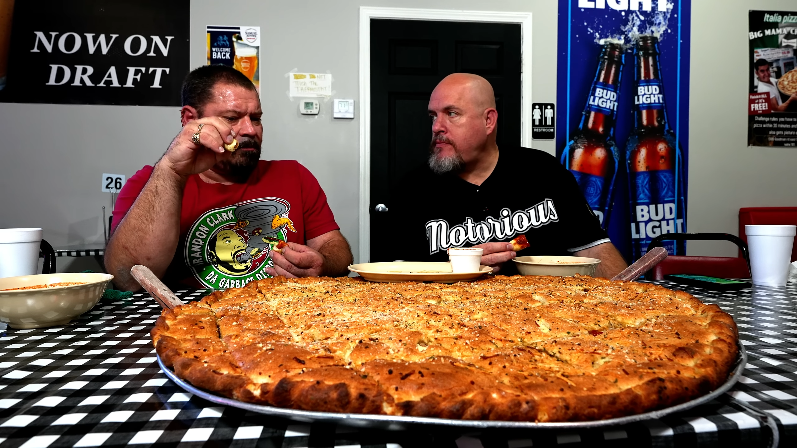 The ultimate pizza challenge! 22.5LB stuffed pizza at Italia Cafe 🍕💪