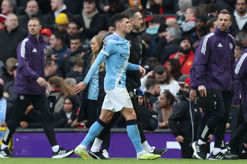 Man City star Phil Foden 'suffers broken hand' during Manchester derby ...