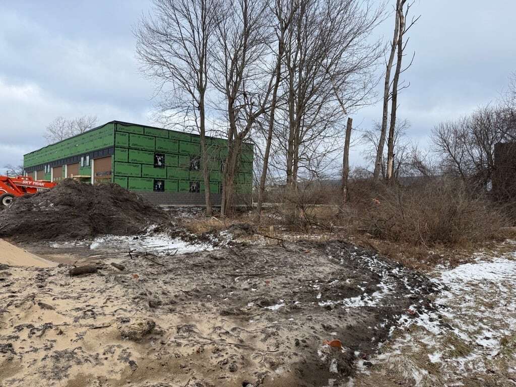 Grand Haven planners narrowly approve zoning change for mixed-use ...