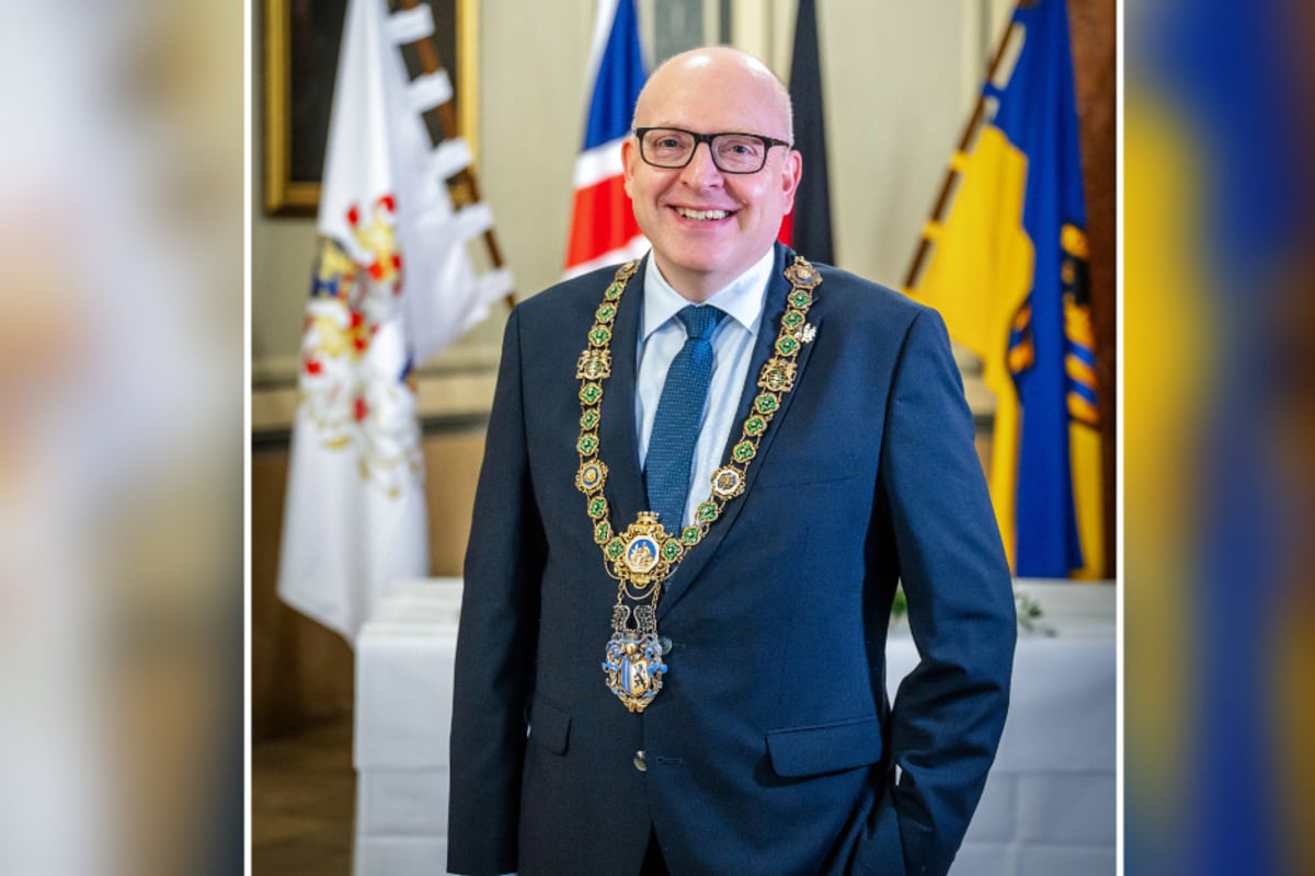 OB Schulze verrät die letzten Geheimnisse der Chemnitzer Amtskette