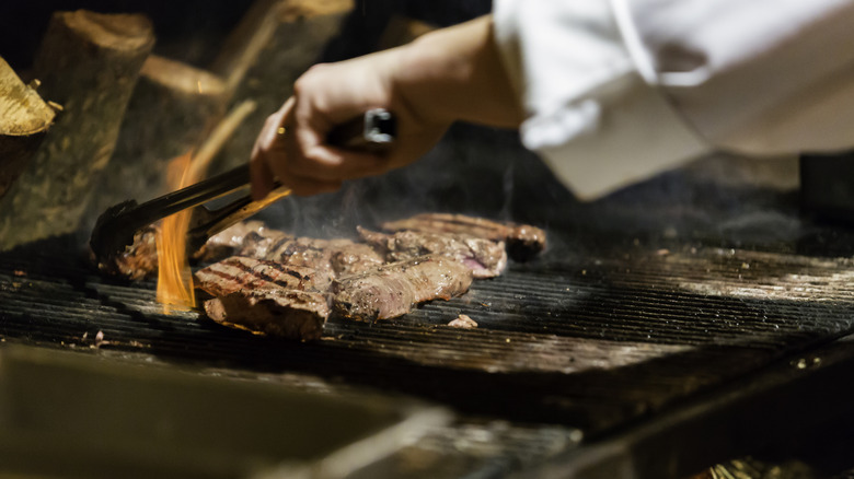LongHorn Steakhouse's novel solution for training grill masters without ...
