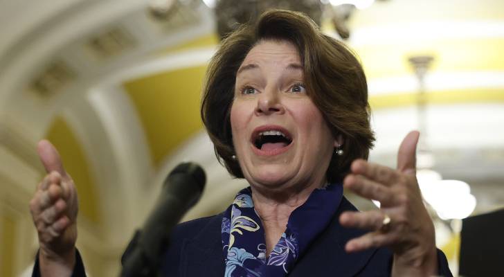 Dem senator tries to own Trump with chart on soaring overdue utility ...