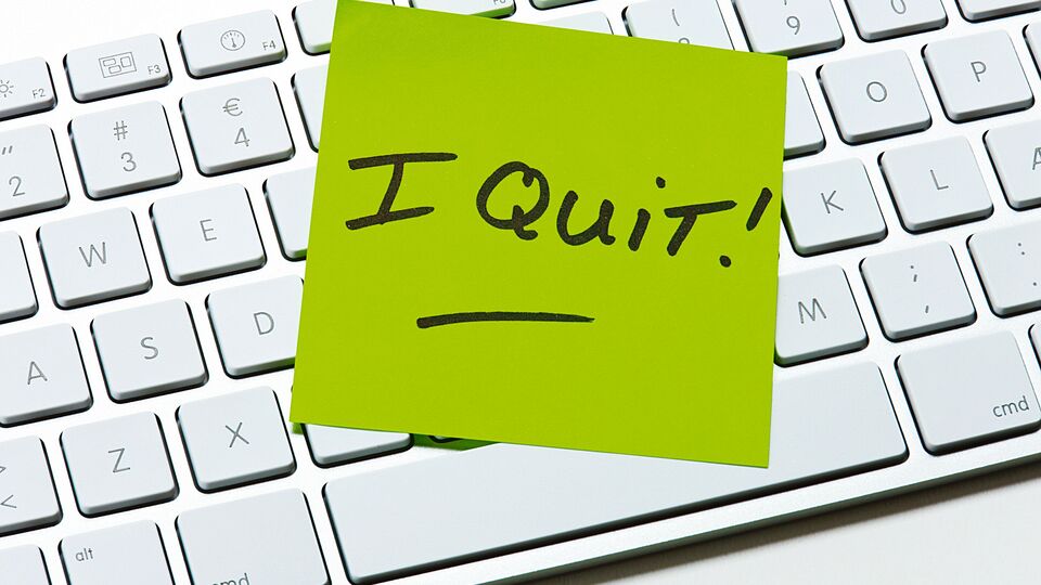 Boss tries guilt trip after resignation, employee’s calm question ...