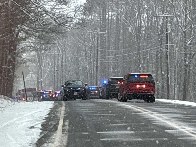 Police pursuit for wanted murder suspect from Maine closes area of ...