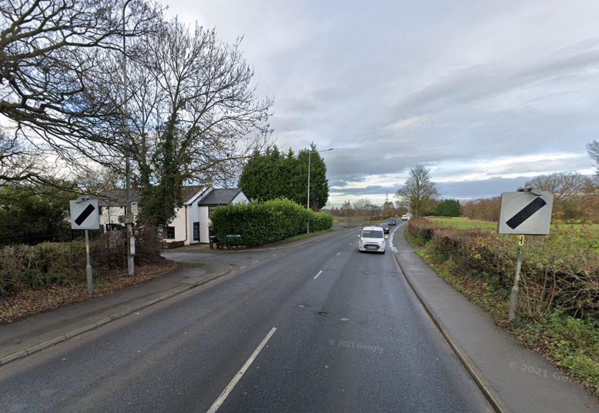 Stanifield Lane speed limit permanently reduced from 60mph to 30mph ...