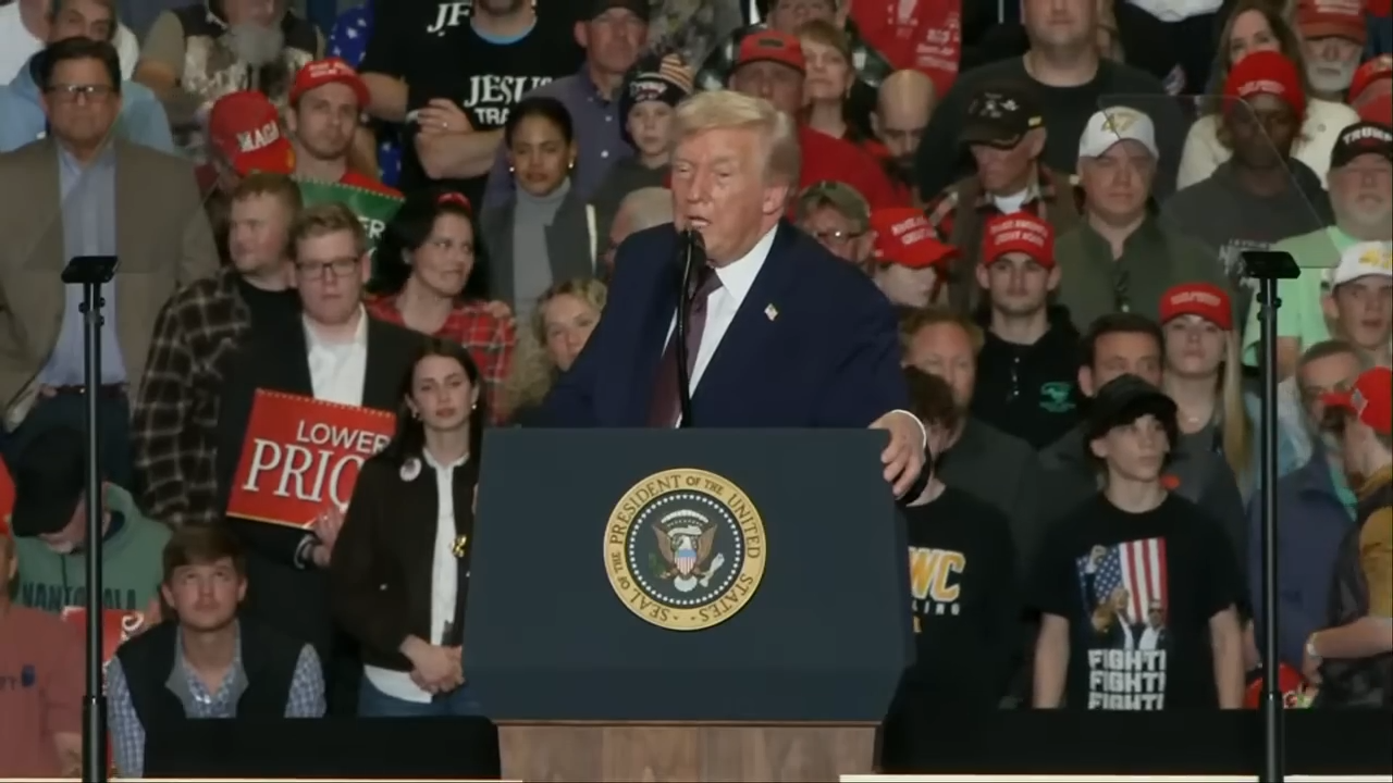 'You saw today we have 4.5% inflation': Trump slips up, makes up random ...