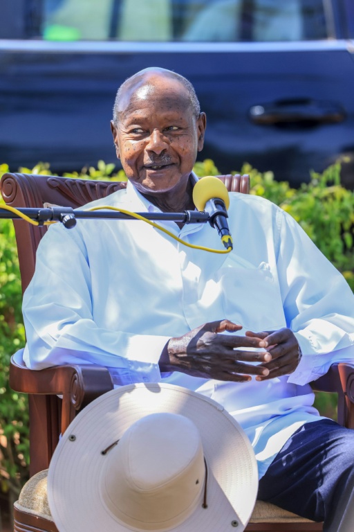 Ouganda : Yoweri Museveni, l'ex-guérilléro devenu président inamovible