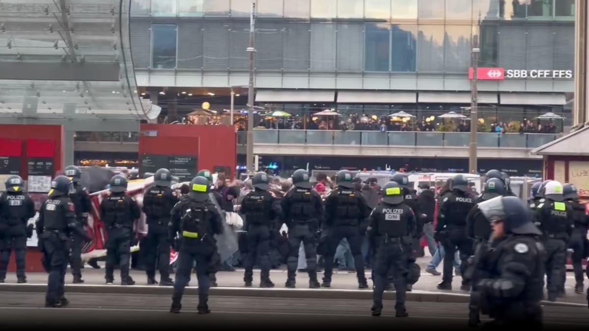 Hunderte an Anti-WEF-Demo: Polizei führt Personenkontrolle durch