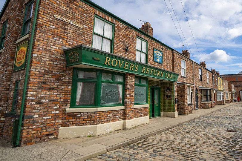 Beloved Coronation Street couple to split after 11 years of marriage