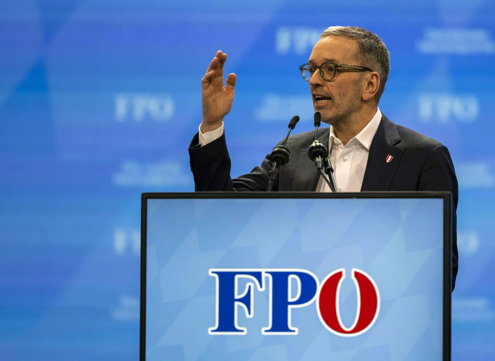 Austria's far-right FPÖ launches 'patriotic' radio station