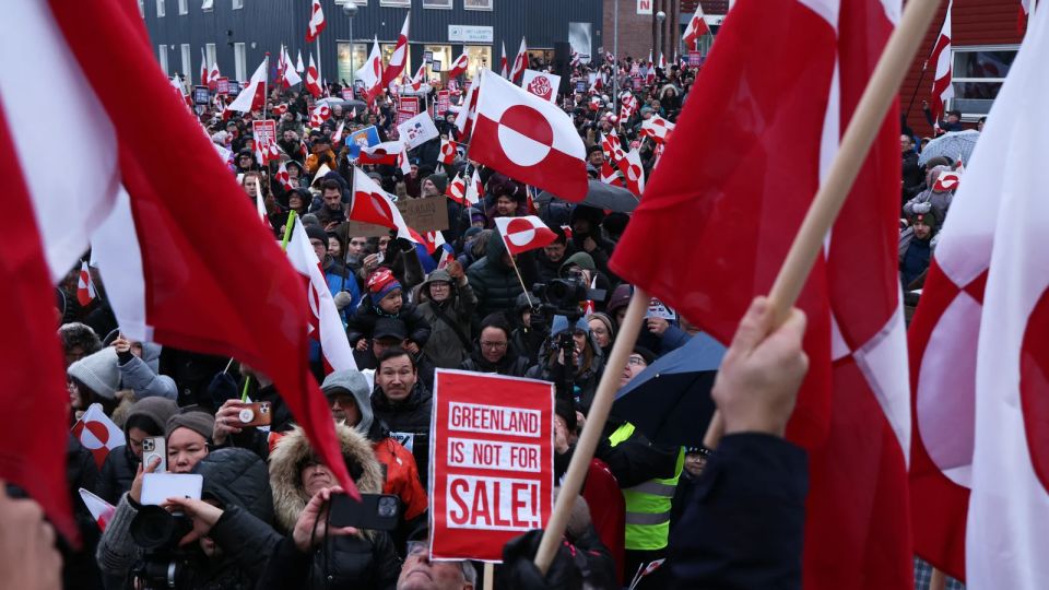 Trump amenaza con nuevos aranceles a Europa por Groenlandia hasta que ...