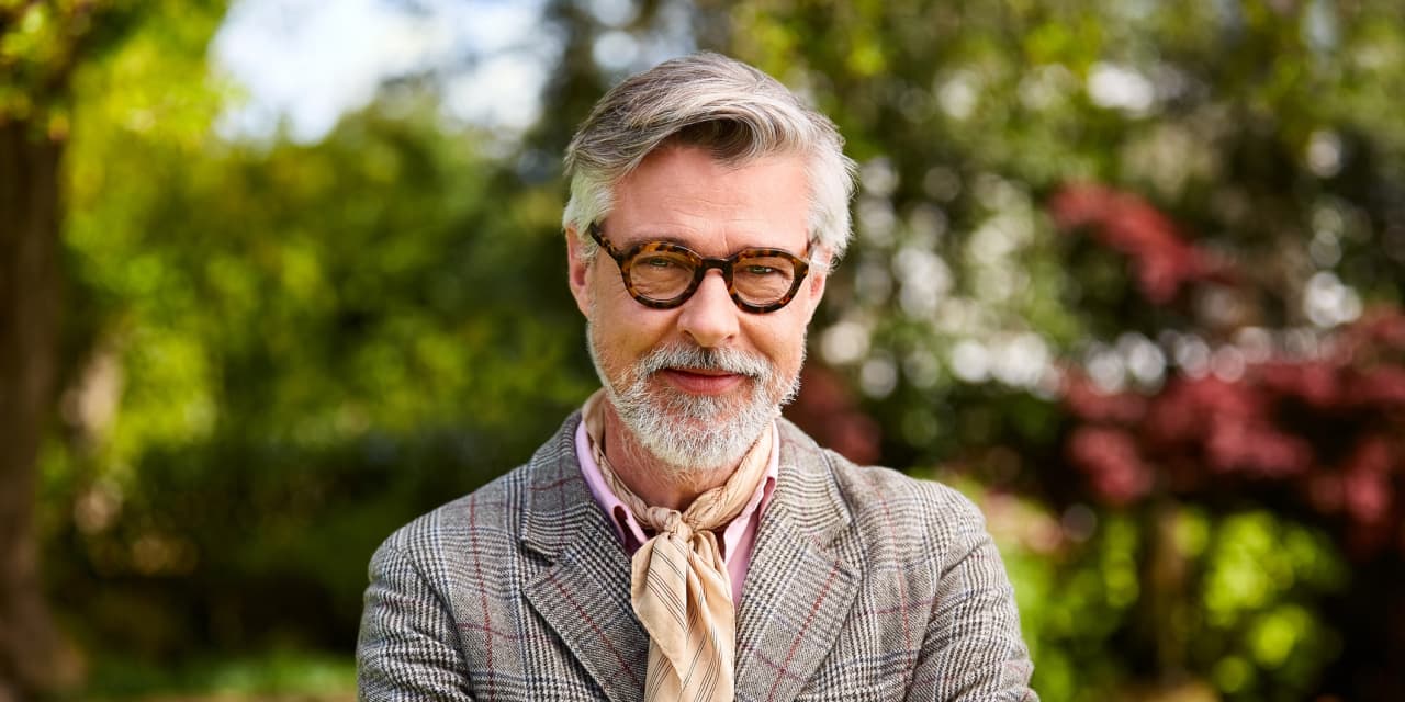 My wealthy friend invited me to stay, but he doesn’t need more ‘stuff ...