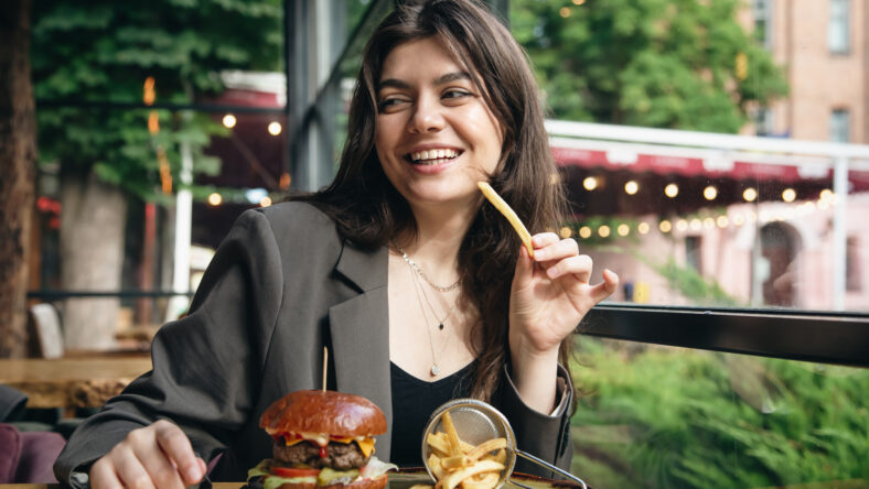 Her boyfriend told her she would get fat for eating a burger and fries ...