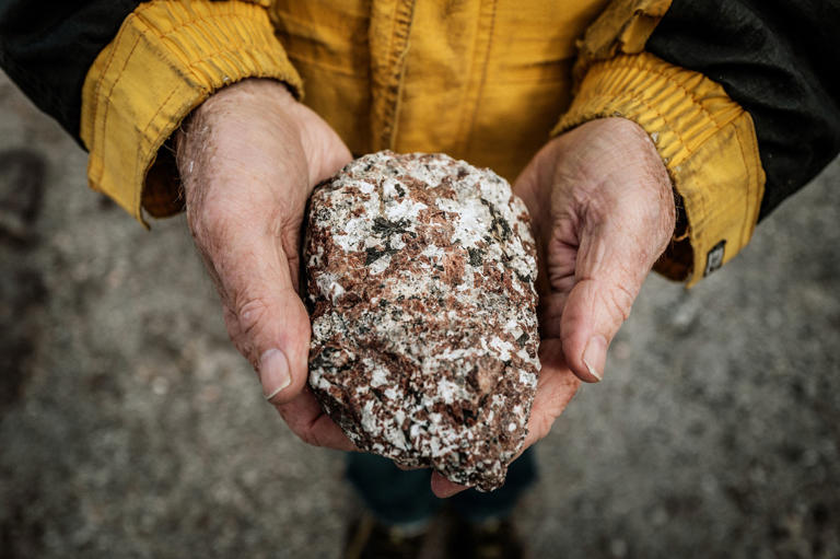 Global AI race makes Greenland's critical minerals a tempting target