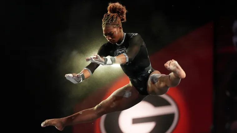 Proud dad moment: Mike Tomlin watches daughter Harley, Georgia knock ...