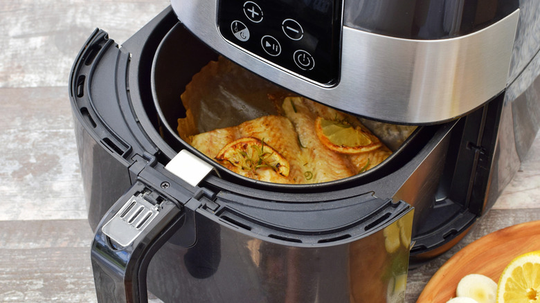 How to cook frozen fried fish in the air fryer (for extra crispy results)