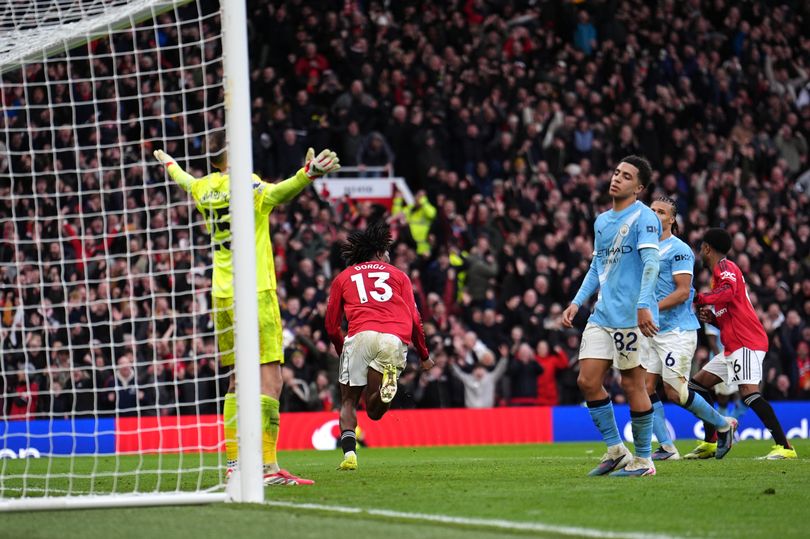 Man United's next five fixtures compared to Liverpool and Premier ...