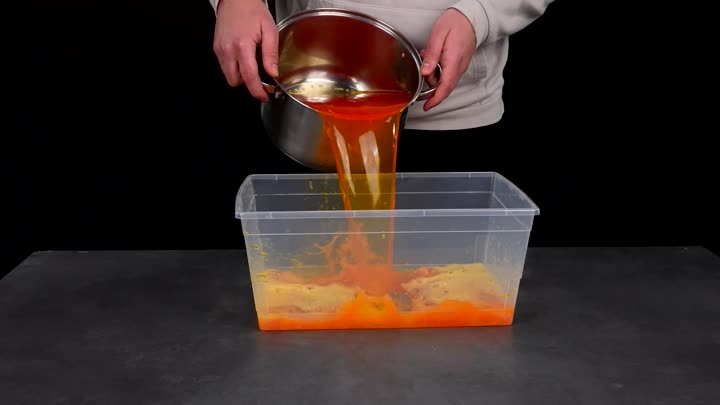 Soda transforma zapatos con color