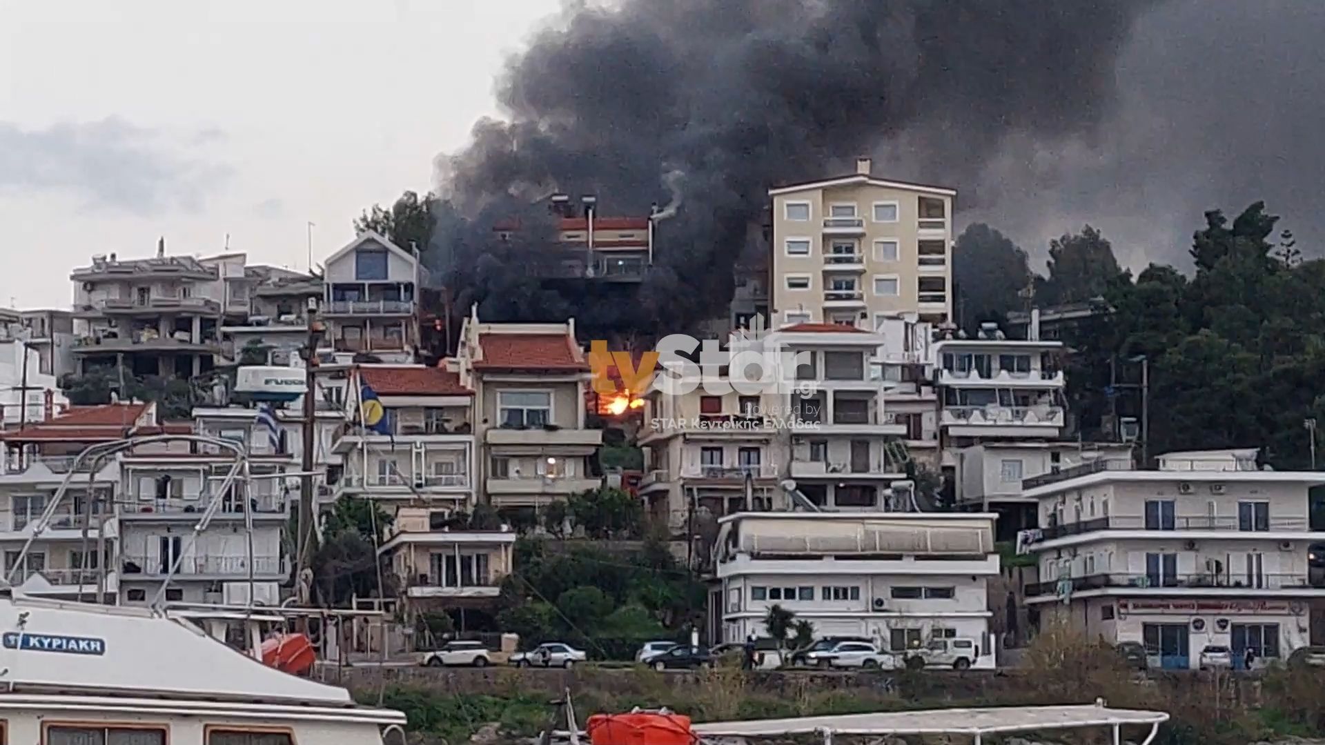 Χαλκίδα: Τρομακτική φωτιά σε οίκημα