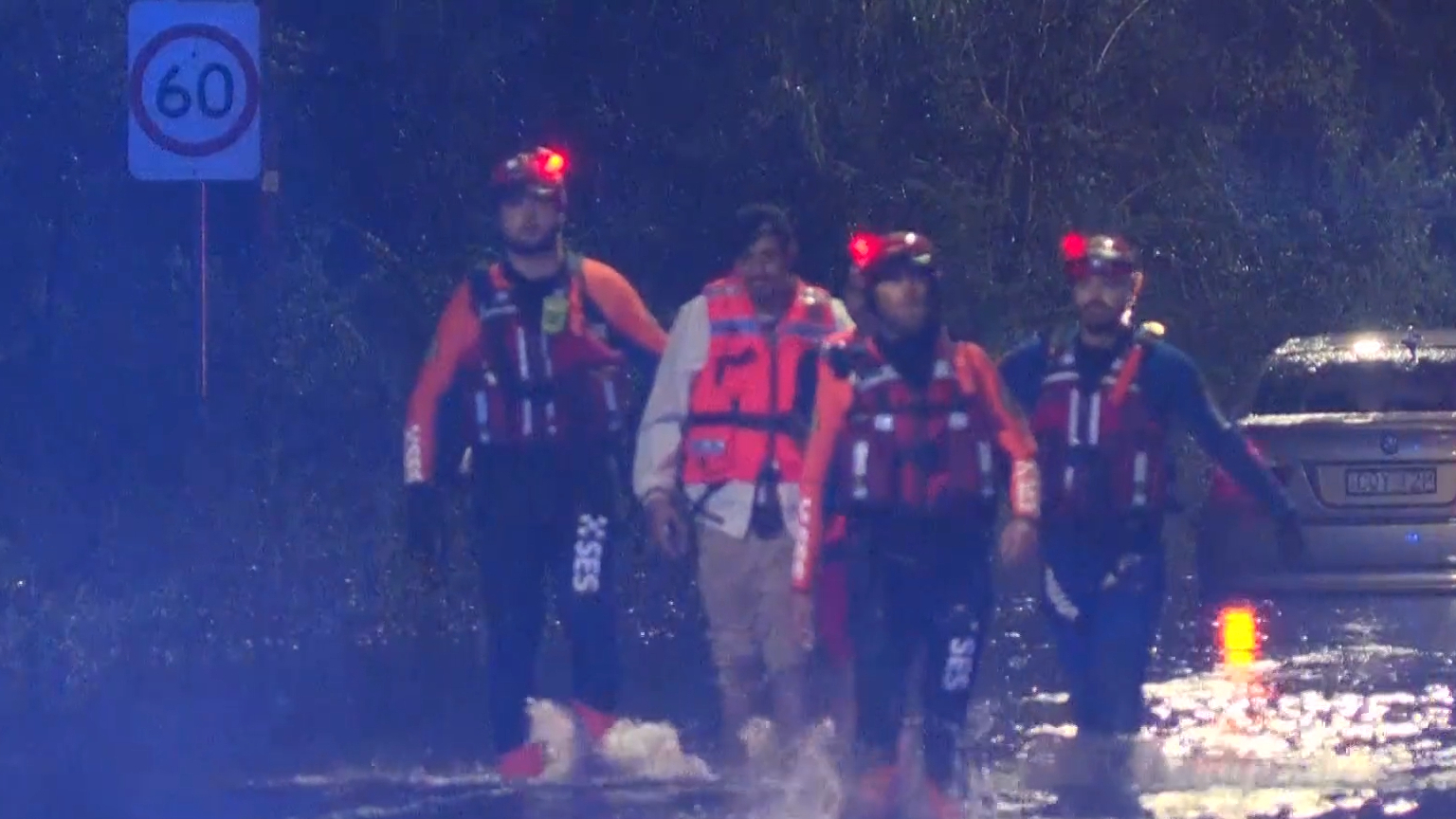 Emergency warning in place in Sydney after flash flooding and overnight ...