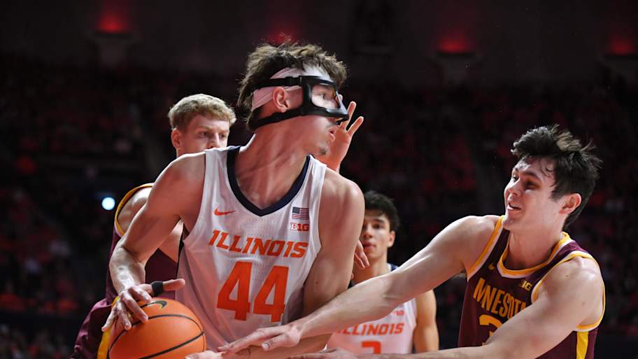 Social media reacts to Illinois basketball's sluggish win over Minnesota
