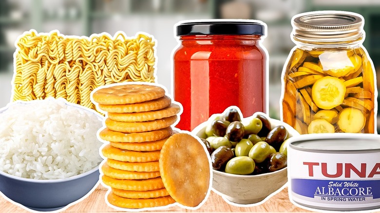 32 essential foods you should always have available in your pantry