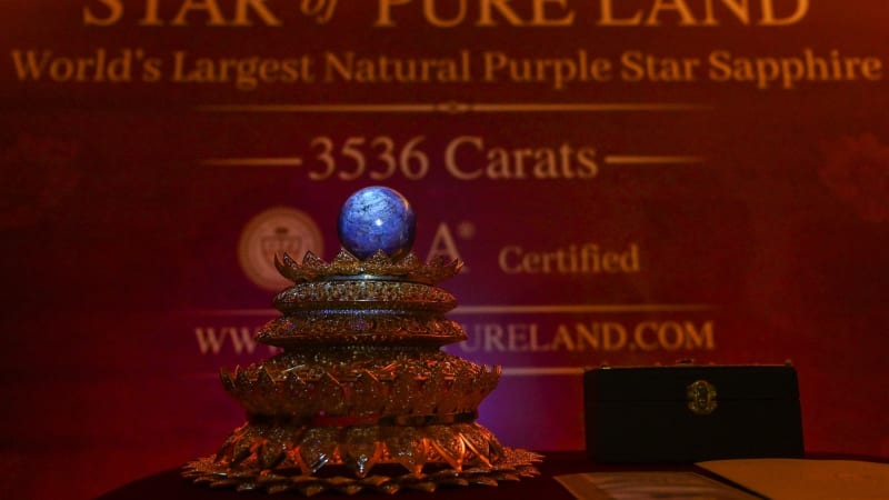 Největší hvězdný safír v historii světa: Drahokam nalezený na Srí Lance ...