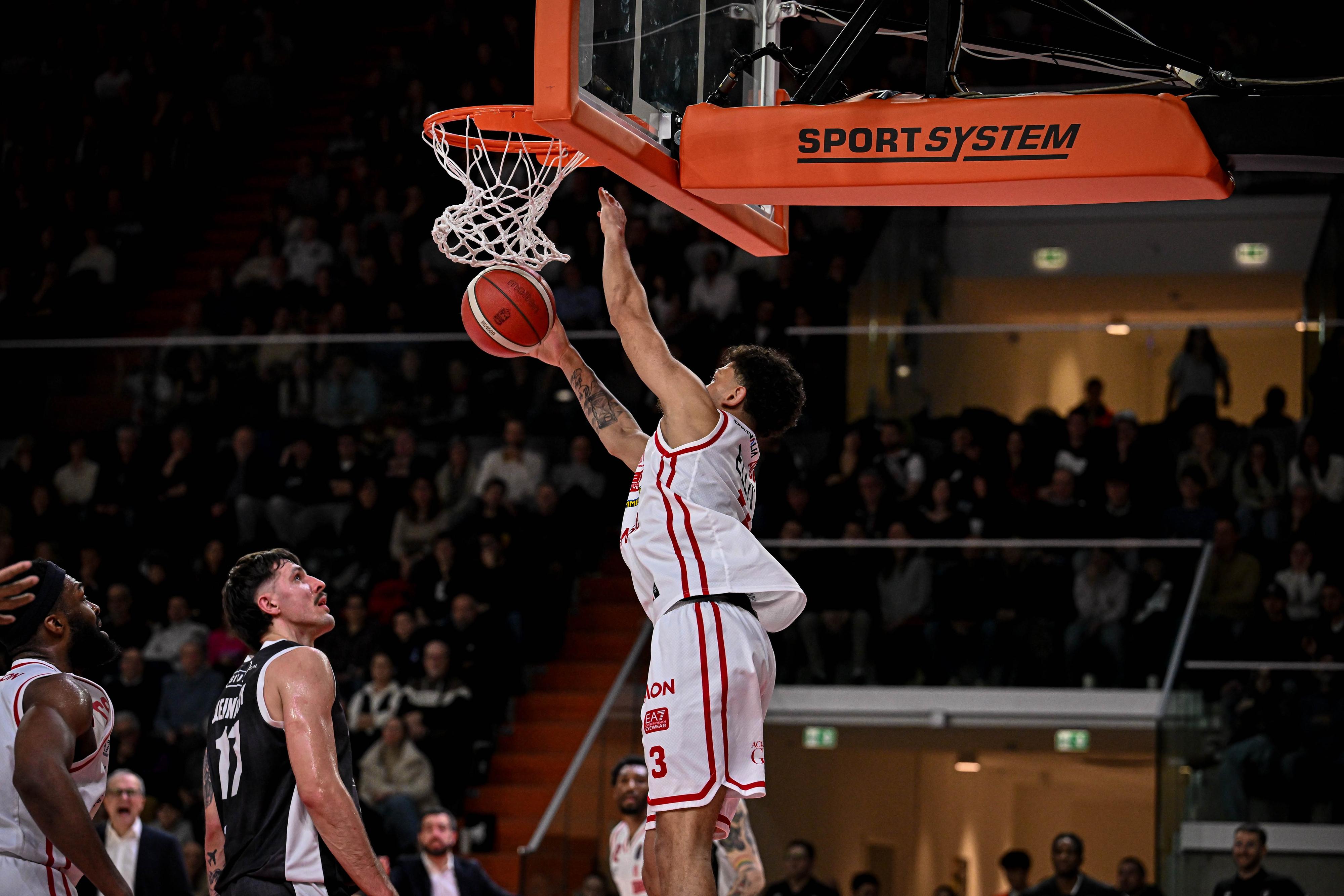 Basket, Serie A: Milano sbanca Tortona 87-78 con un super Bolmaro