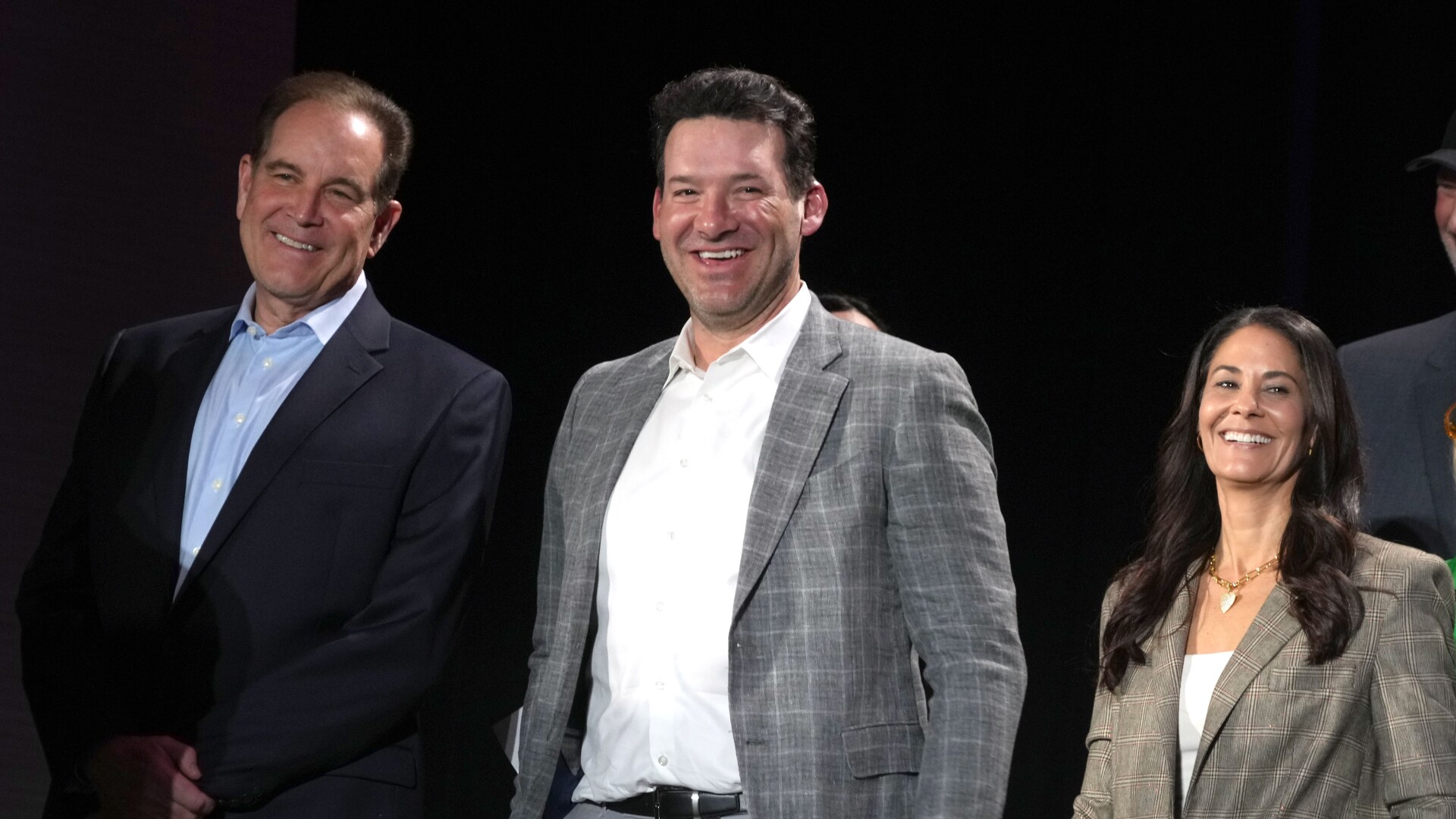 Report: CBS isn't happy about criticism of Tony Romo