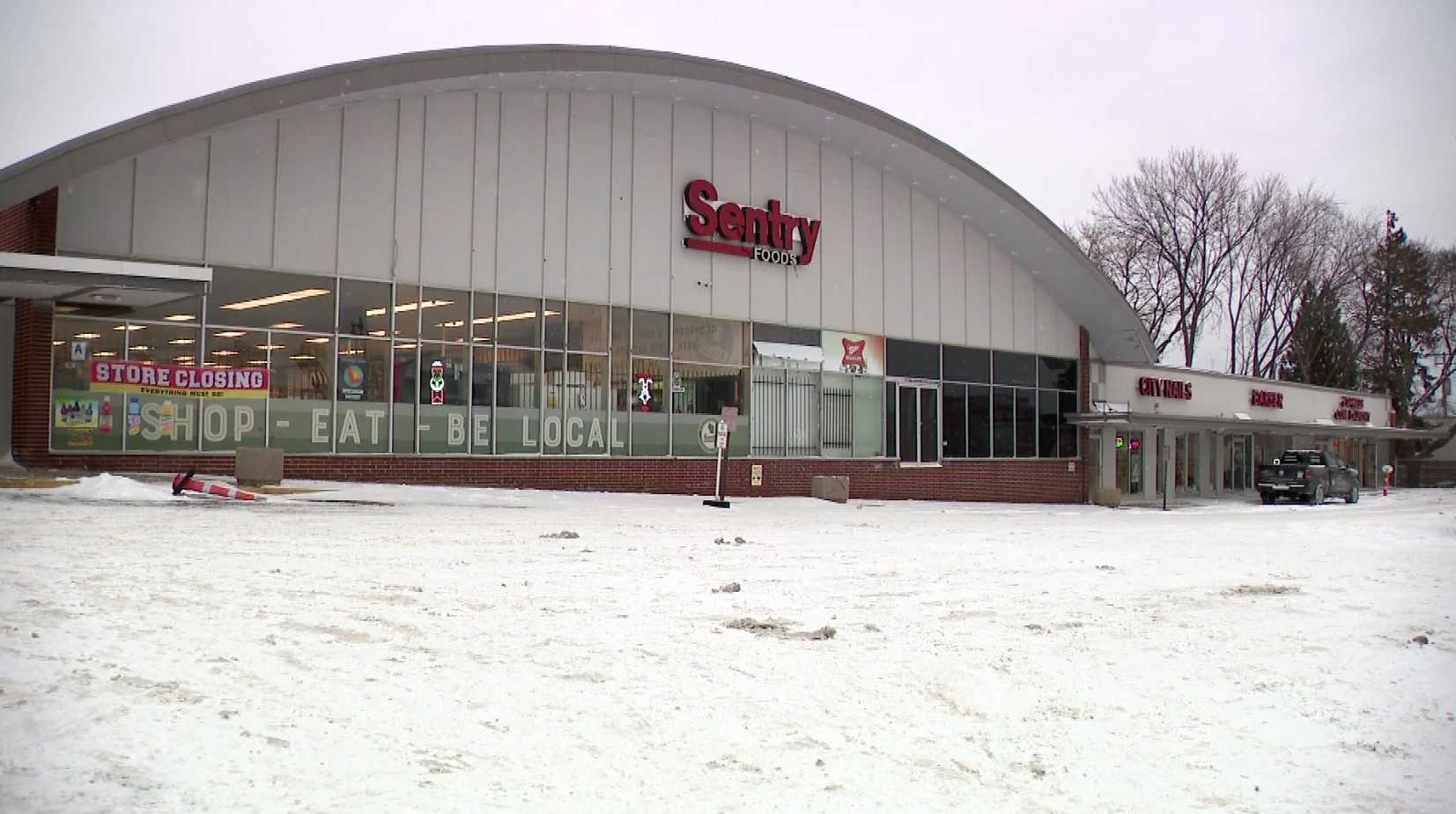 Milwaukee Sentry on Silver Spring to permanently close