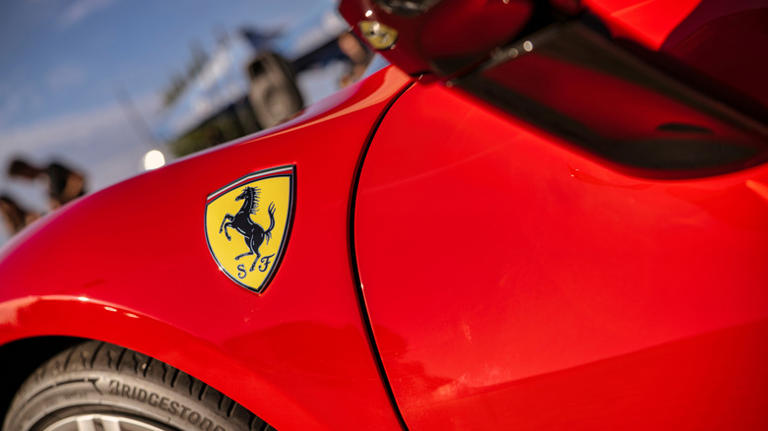 How Porsche and Ferrari borrowed the same horse for their two different ...