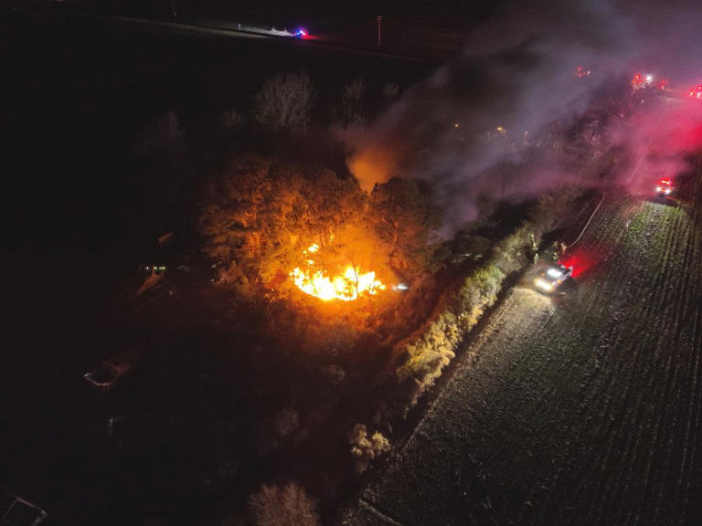 Virginia Beach firefighters extinguish backyard blaze