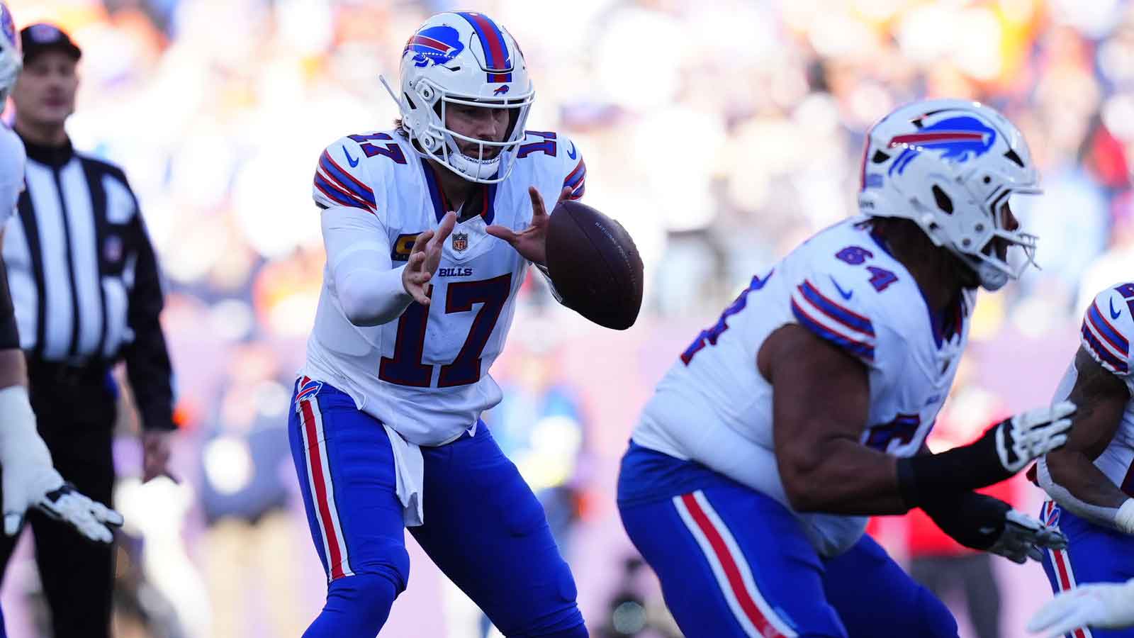 Bills’ Josh Allen sails perfect pass to Mecole Hardman for tricky touchdown