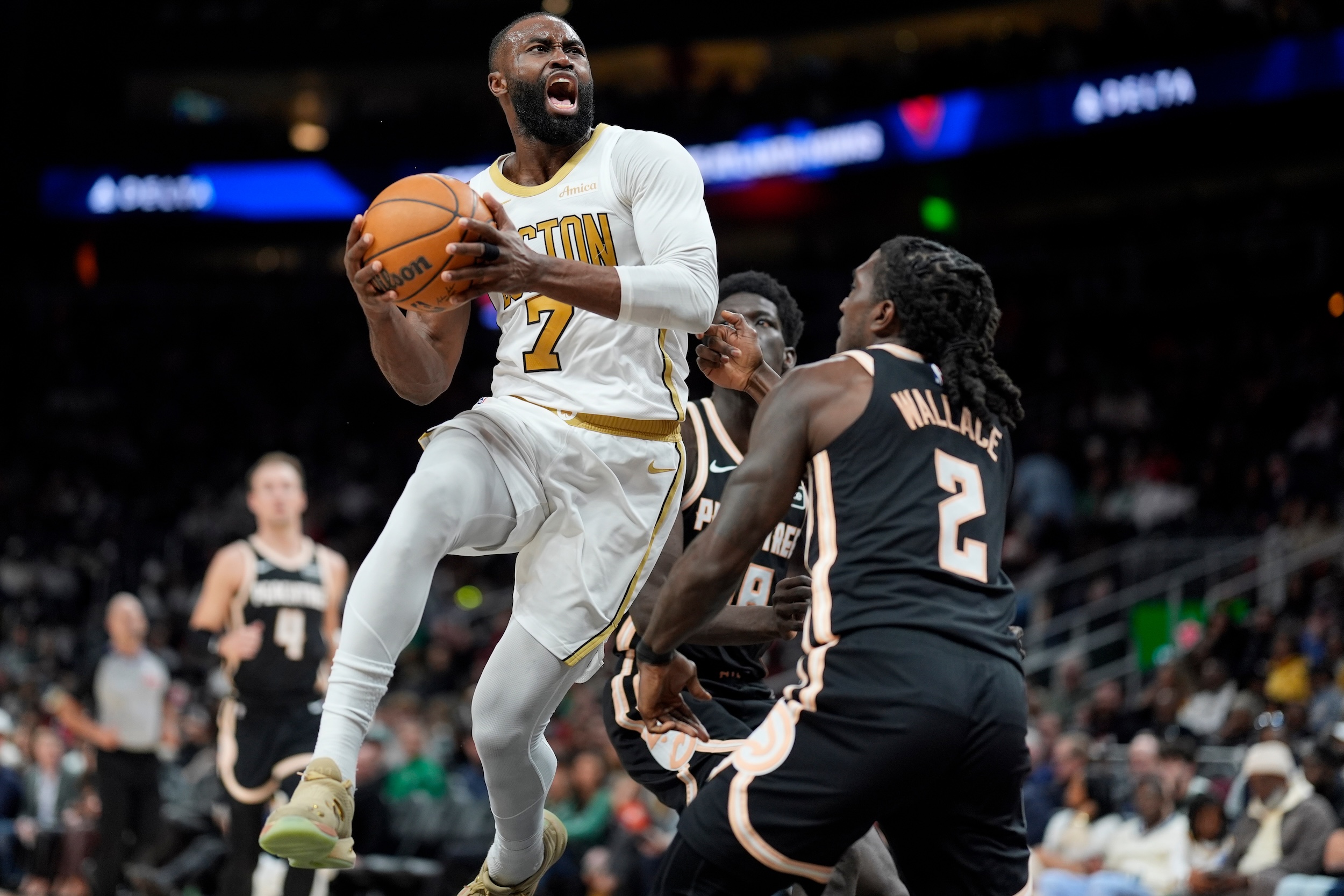 NBA: Jaylen Brown scores 41, Celtics blow out Hawks