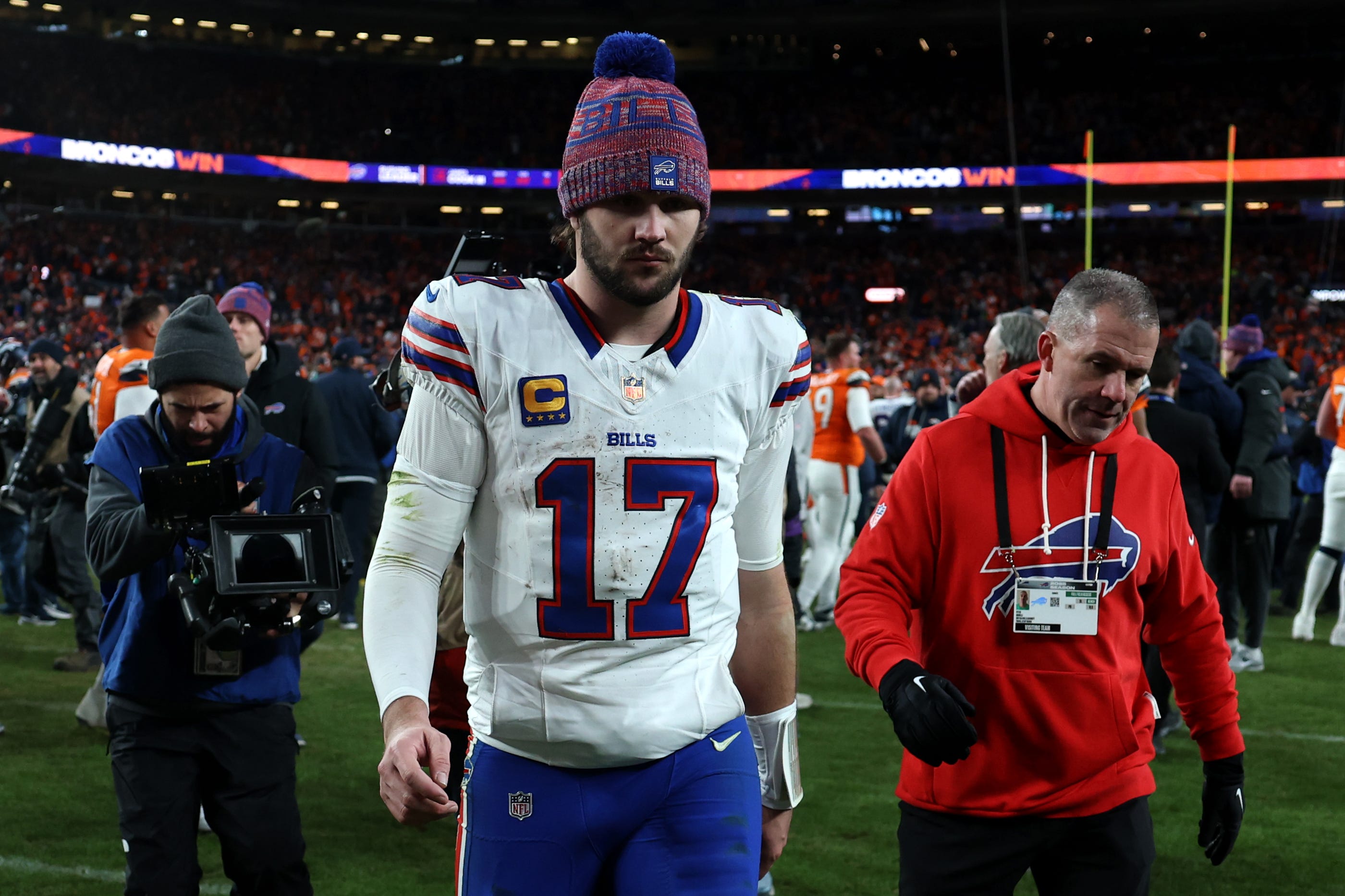 Teary-eyed Josh Allen emotional after Bills loss: 'Let my teammates ...