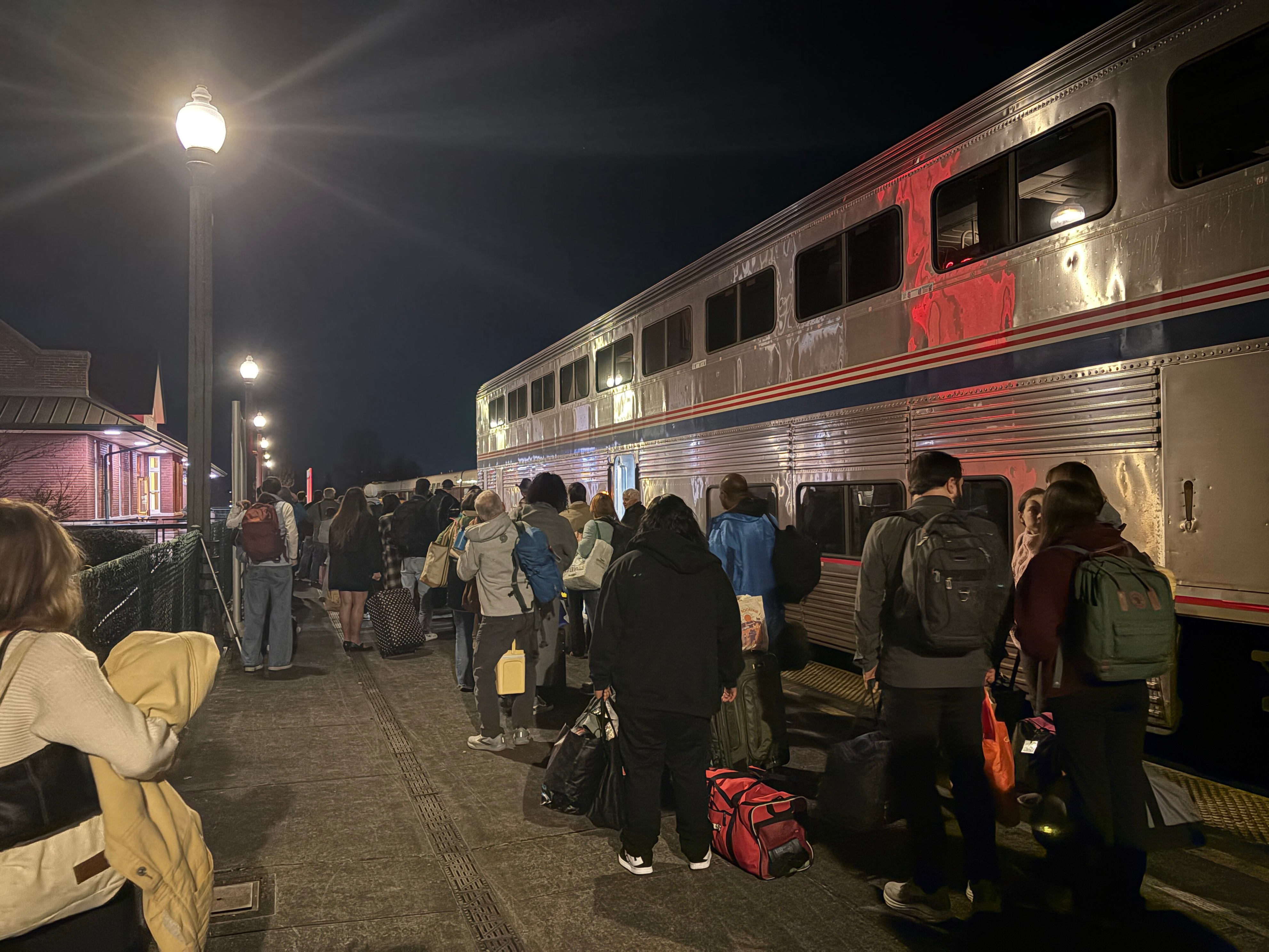 Amtrak train stopped near Kelso after reports of person hit, killed by ...
