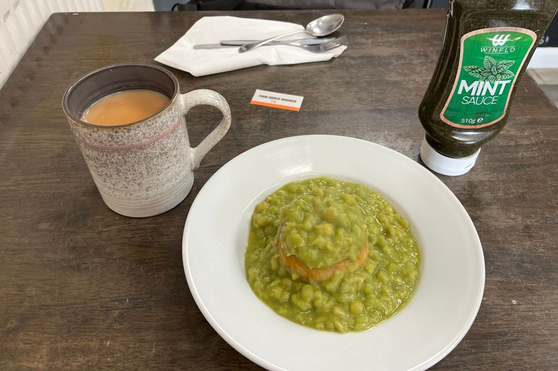 The cute back street cafe where 'cash is king' and you 'leave as friends'