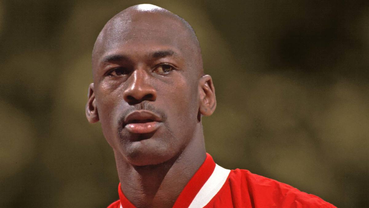 NHL legend recalls when Michael Jordan bet on his own game after 36 ...