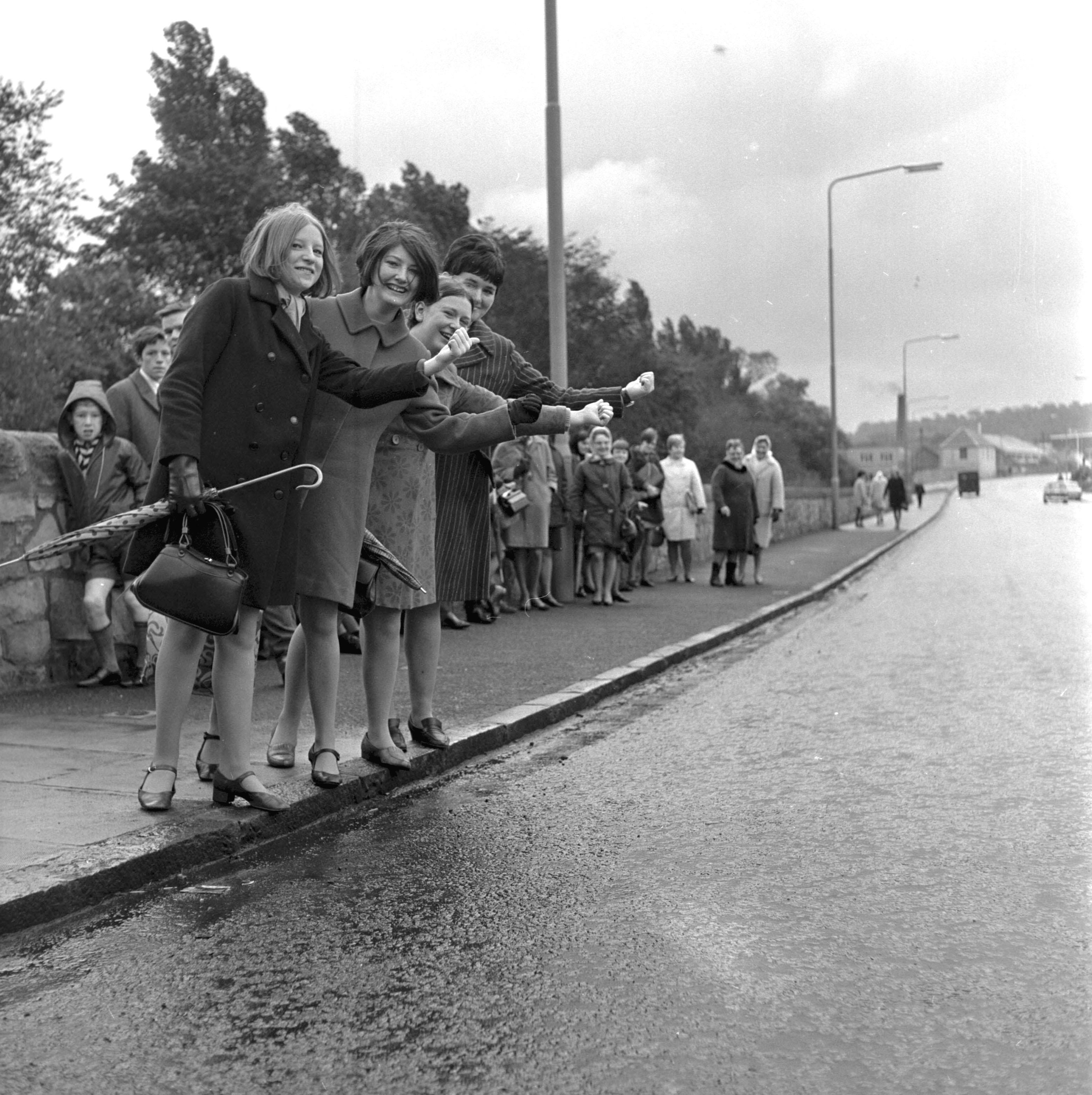 Edinburgh retro: 17 amazing old photos of life on the buses in the 1960s