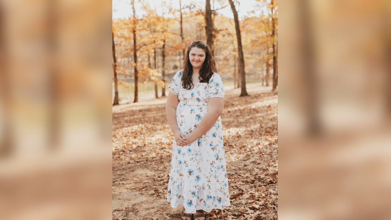 Teen with rare syndrome to receive custom shoes