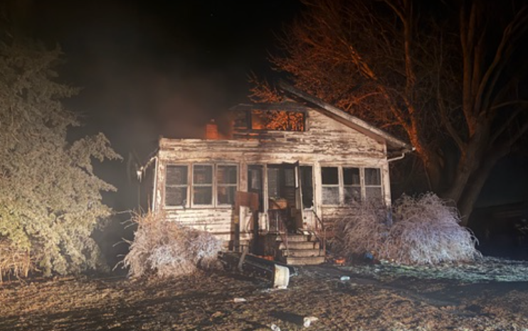 Firefighters spend hours fighting Marion County house fire
