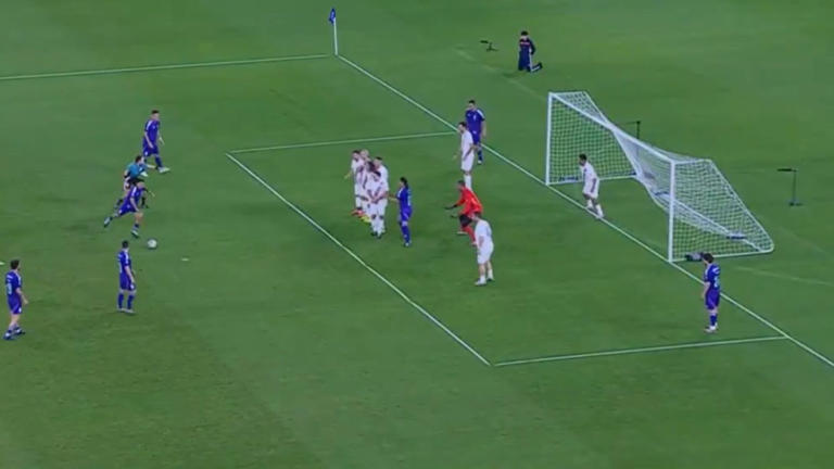 La magia sigue intacta: Marco Fabián le metió golazo a Dida en juego de ...