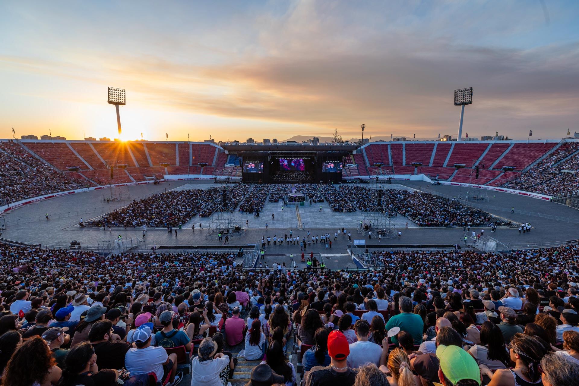 ‘Carmina Burana’ cautiva al público del Estadio Nacional en un ...
