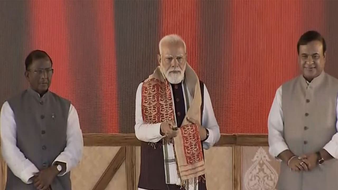 PM Modi lays foundation for Rs 6,950 crore Kaziranga corridor project