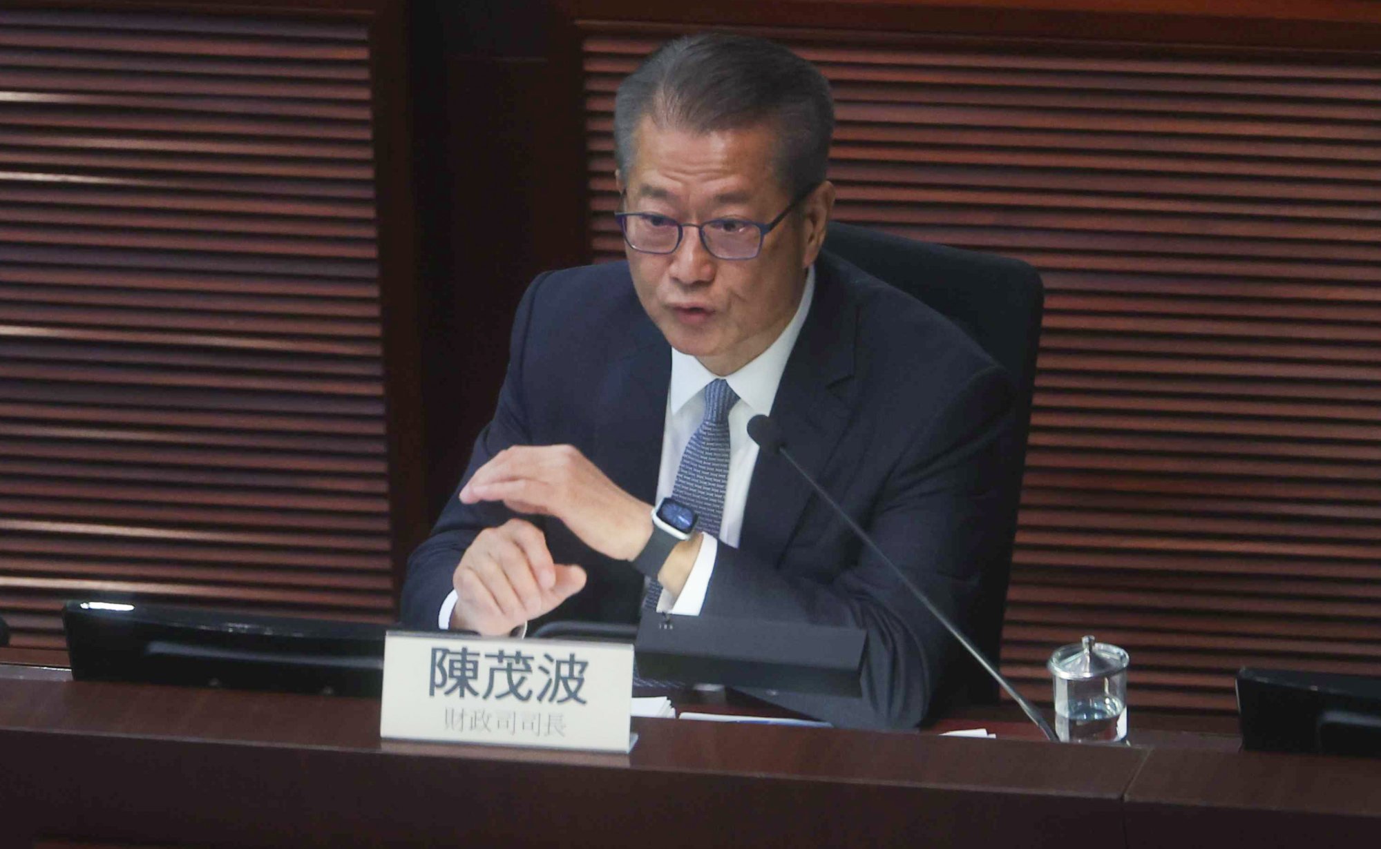 Hong Kong steps up bid to become global gold trading hub with Shanghai ...